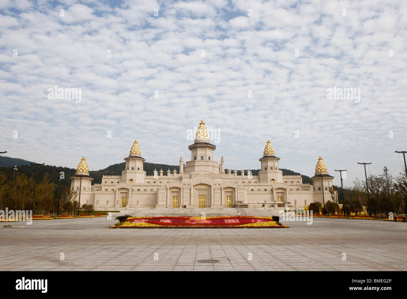 Grand Buddha and Brahma Palace in Ling Shan, Wuxi, Jiangsu Province ...