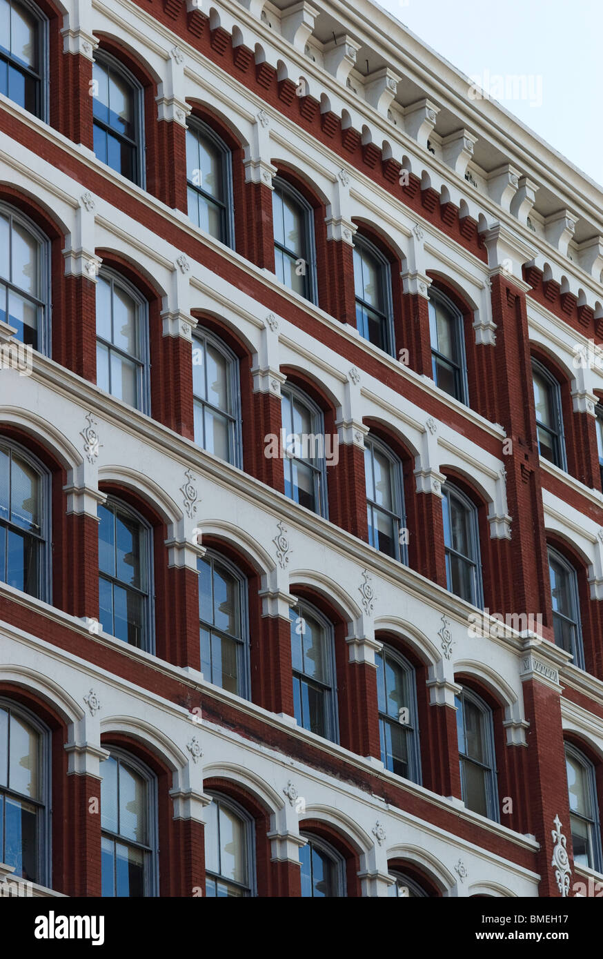 Big building facade hi-res stock photography and images - Alamy