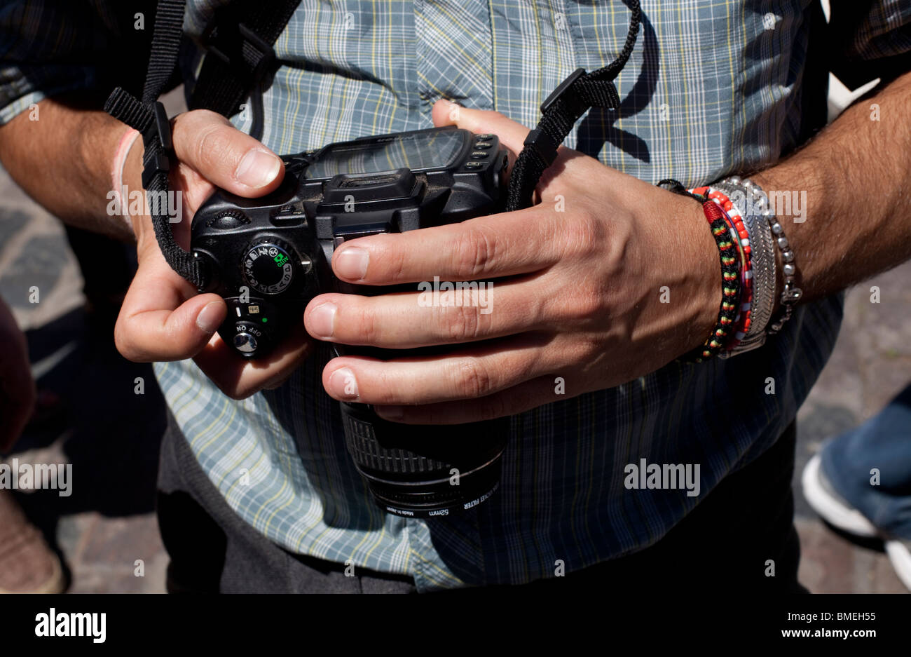 Checking pictures hi-res stock photography and images - Alamy