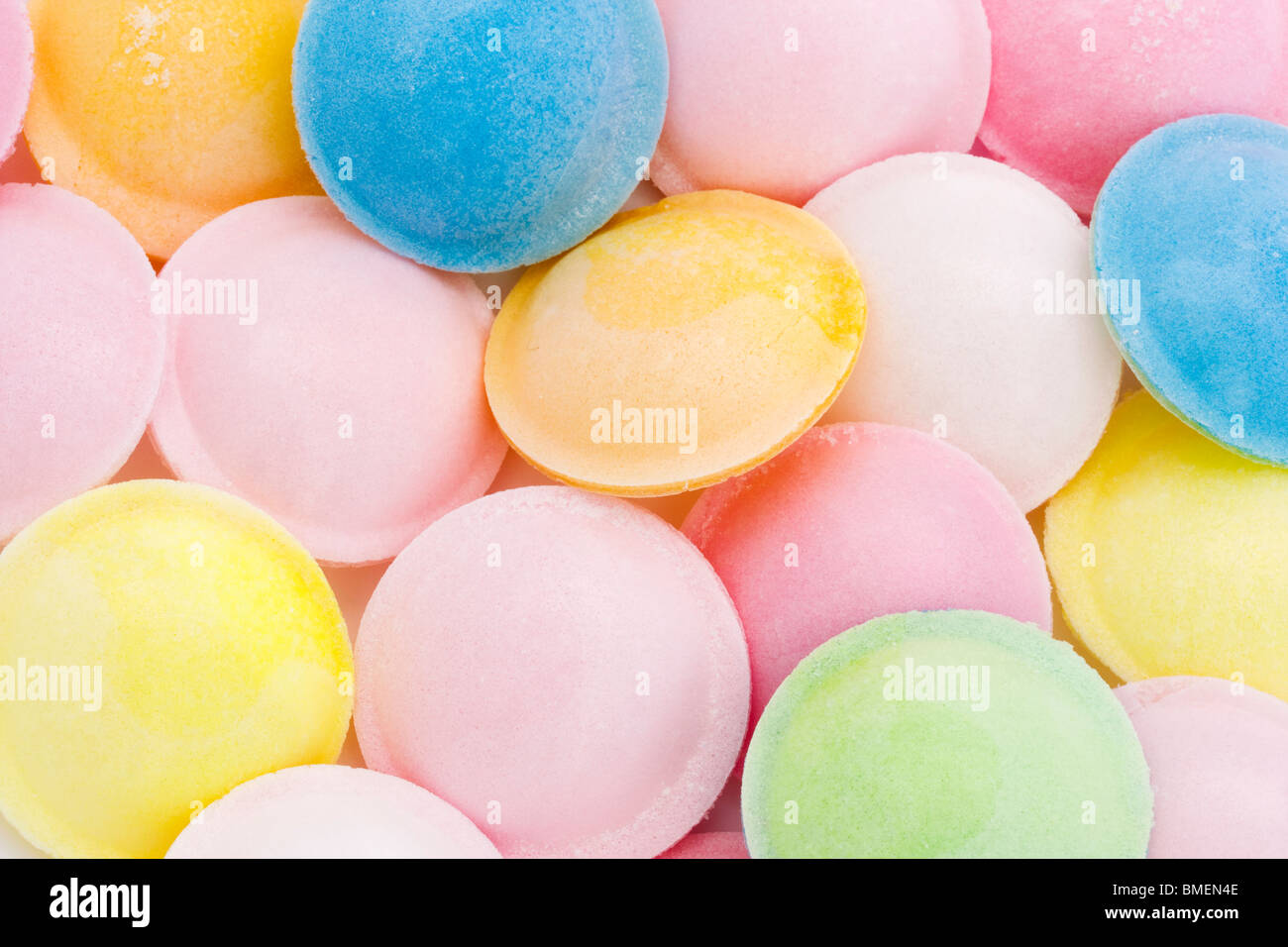 Yellow coloured sweets hi-res stock photography and images - Alamy