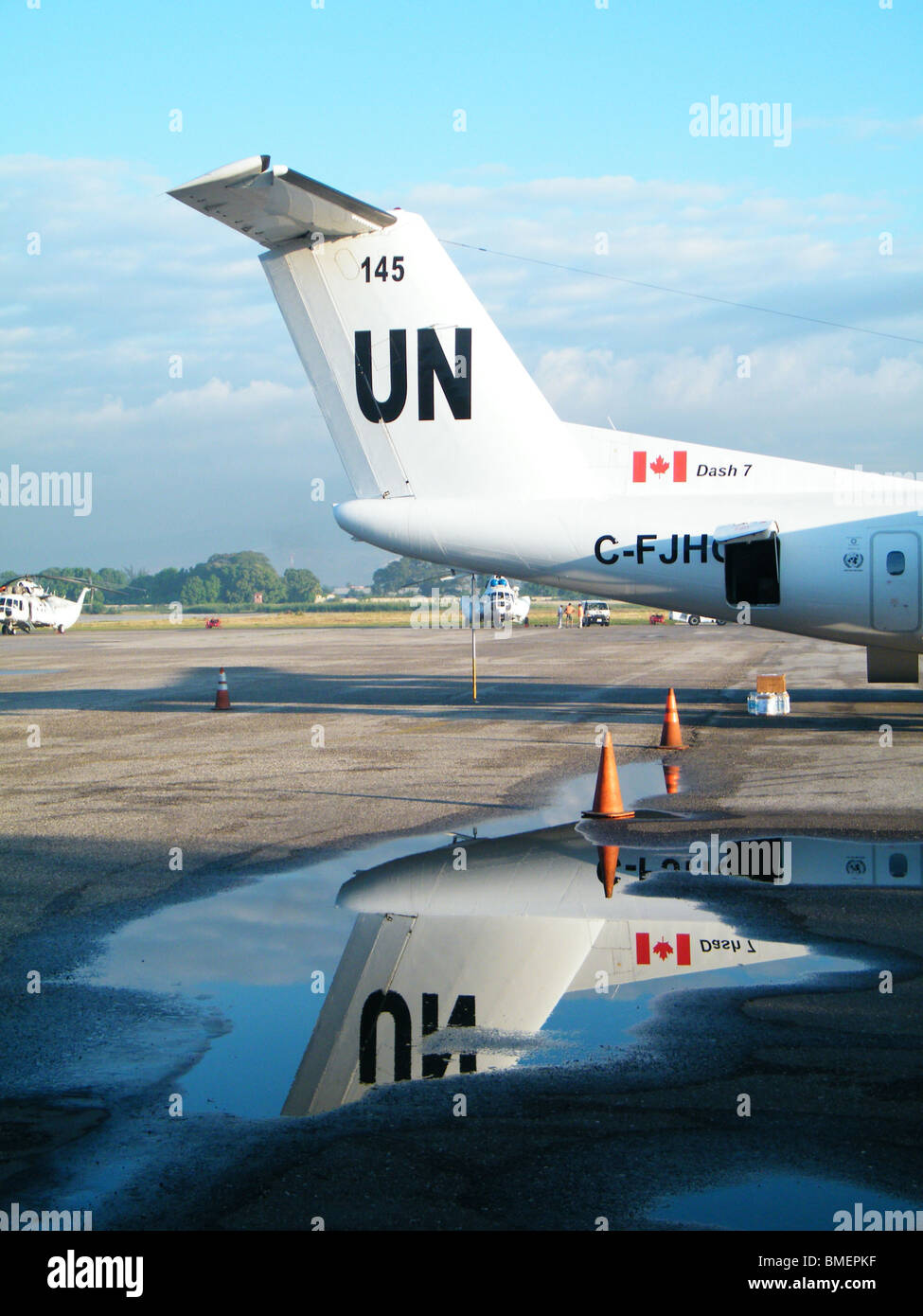 Au transport hi-res stock photography and images - Alamy