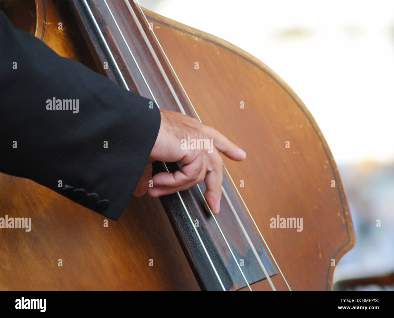 Playing cello hi-res stock photography and images - Alamy
