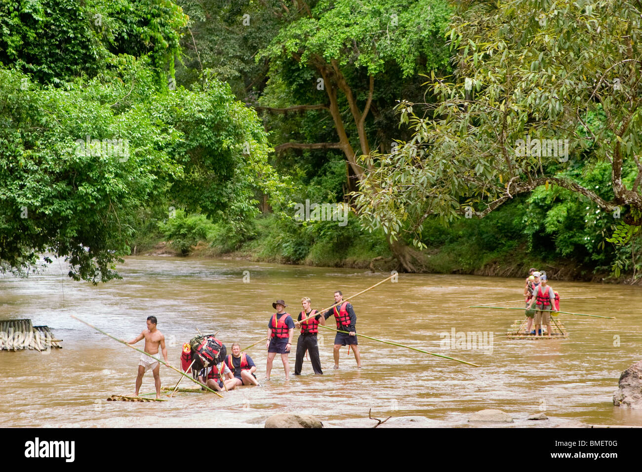 Raft descent hi-res stock photography and images - Alamy