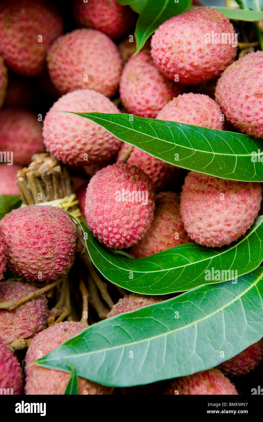 Cluster of Lychee sold in stall, China Stock Photo - Alamy
