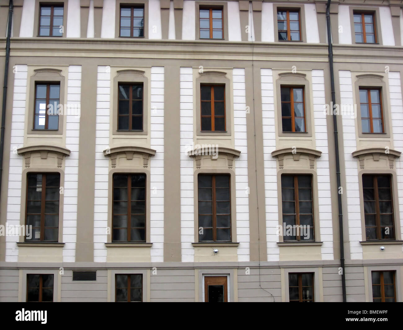 Old residential and business building hi-res stock photography and ...