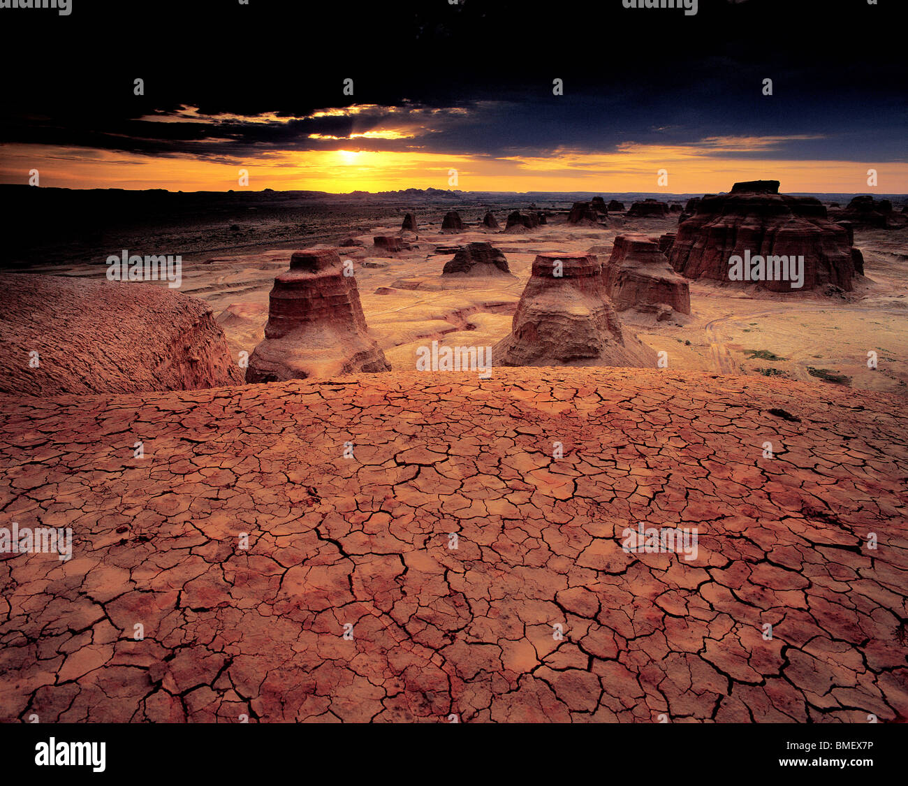 Urho Ghost City, Dzungarian Basin, Karamay, Xinjiang Uyghur Autonomous ...