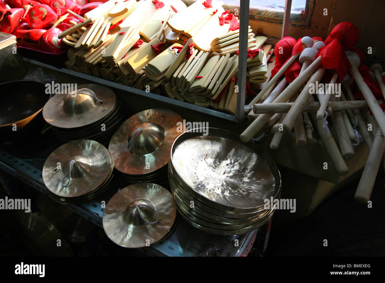 Musical instrument clapper hi-res stock photography and images - Alamy