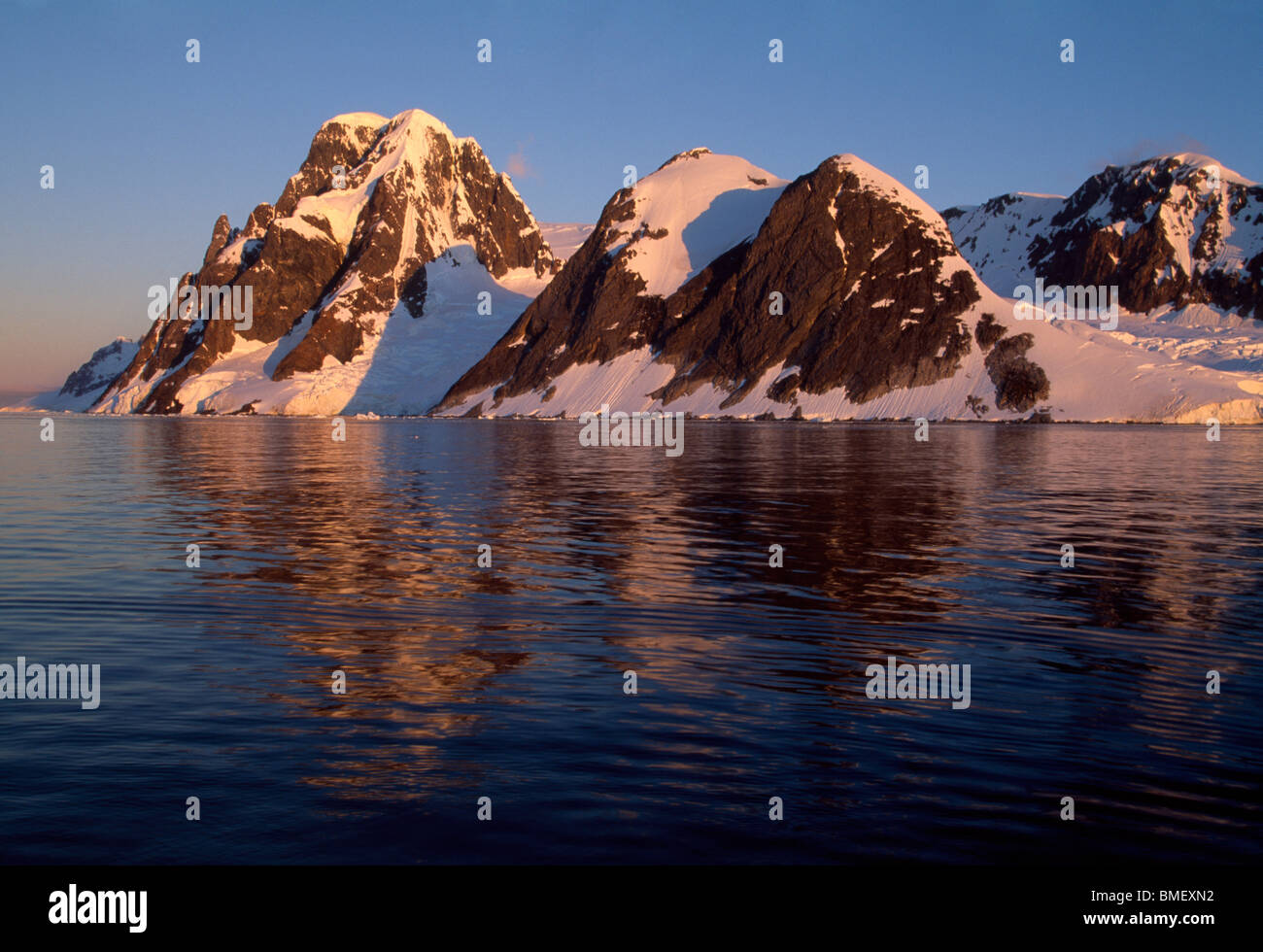 Antarctica sea scape landscape hi-res stock photography and images - Alamy