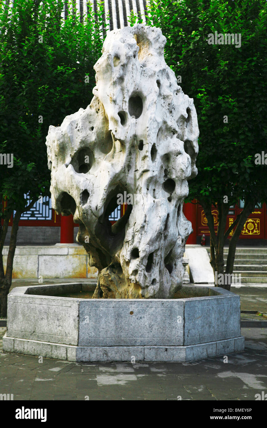Taihu Rock, Hall Of Benevolence And Longevity, Summer Palace, Beijing ...