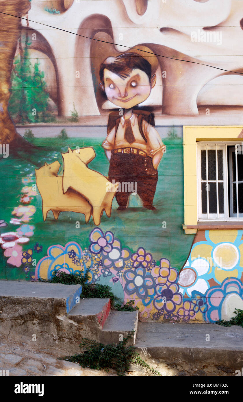 Chile mural painting hi-res stock photography and images - Alamy