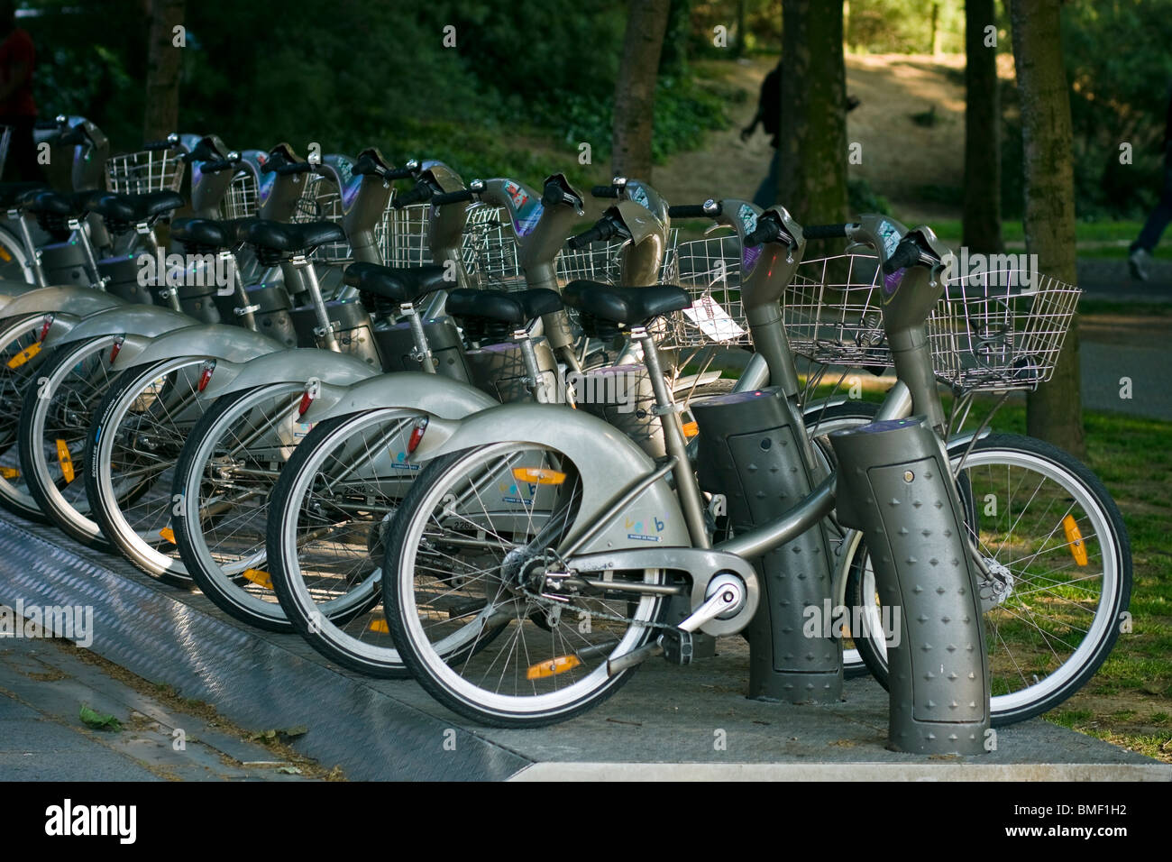 Paris velib rental bicycles hi-res stock photography and images - Alamy