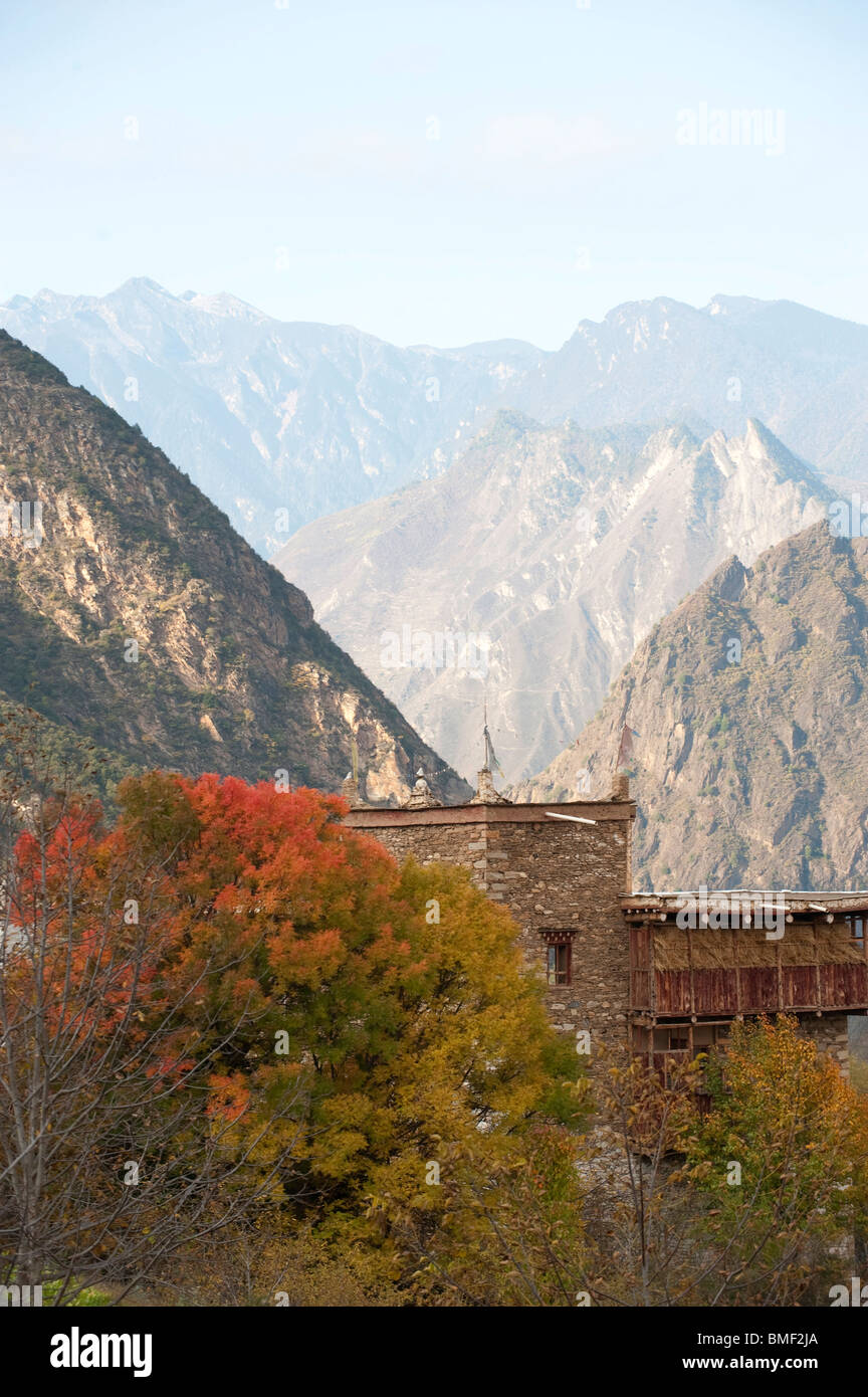 Tibetan gyarong hi-res stock photography and images - Alamy