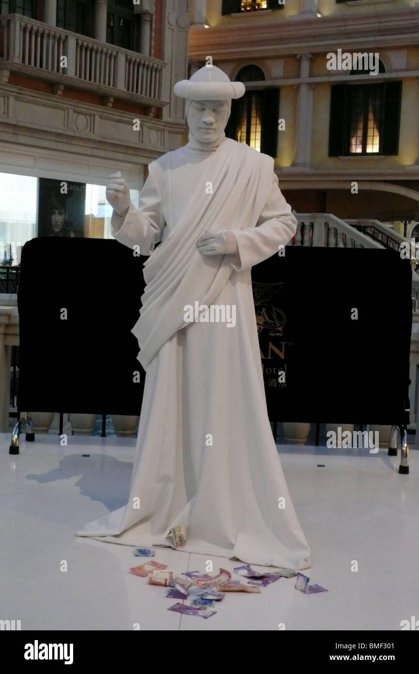 A mime performing in Venetian Macao-Resort-Hotel, Macau, China Stock ...