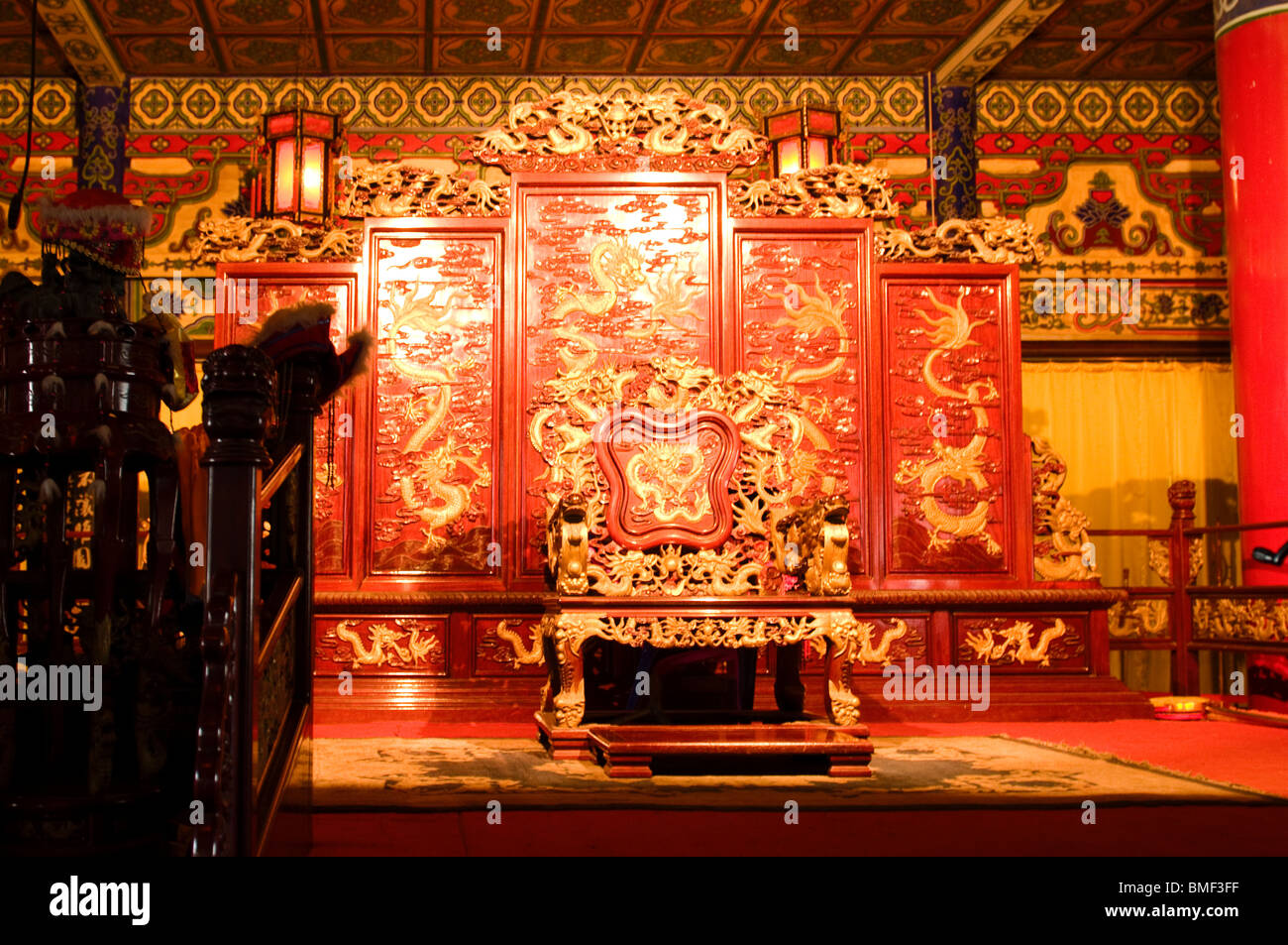 Elaborate Chinese imperial throne displayed in Pavilion Of Prince Teng ...