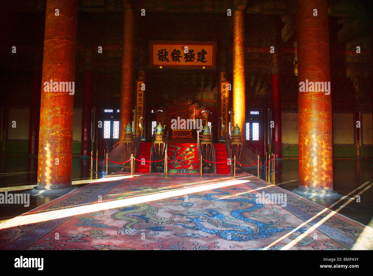 Imperial throne in Hall Of Supreme Harmony, Forbidden City, Beijing ...