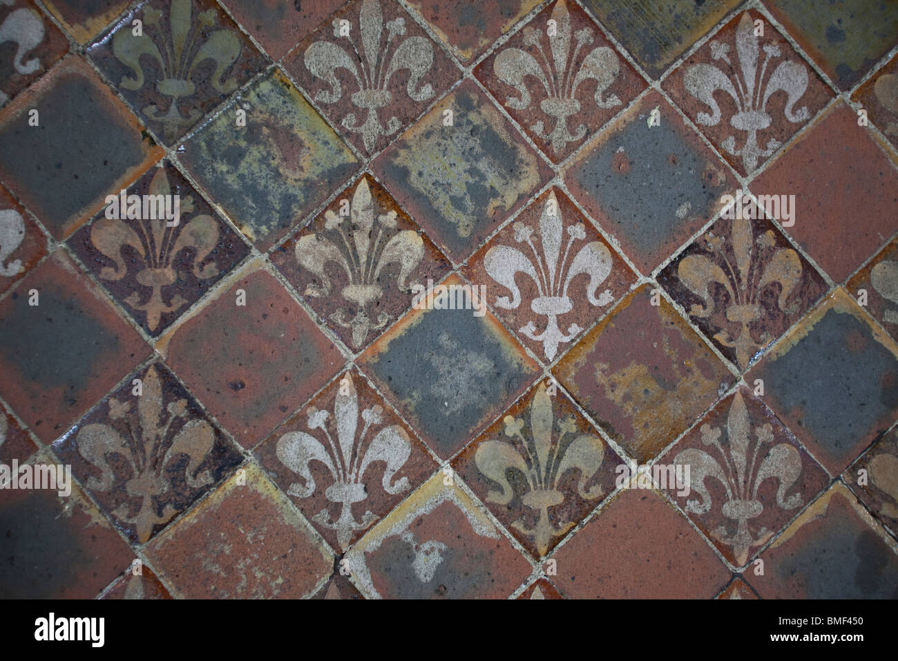 Medieval tiles hi-res stock photography and images - Alamy
