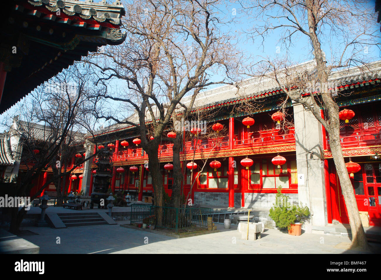 Guanghua temple beijing china hi-res stock photography and images - Alamy
