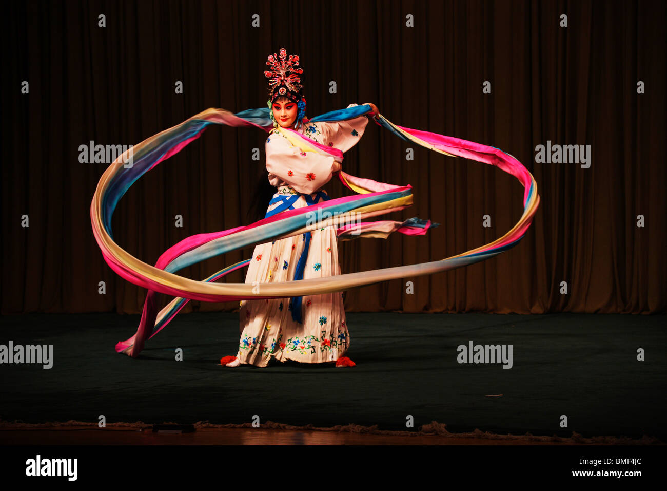 Beijing opera performance, Beijing, China Stock Photo - Alamy