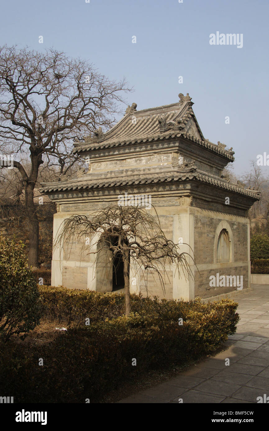 Eunuch china hi-res stock photography and images - Alamy