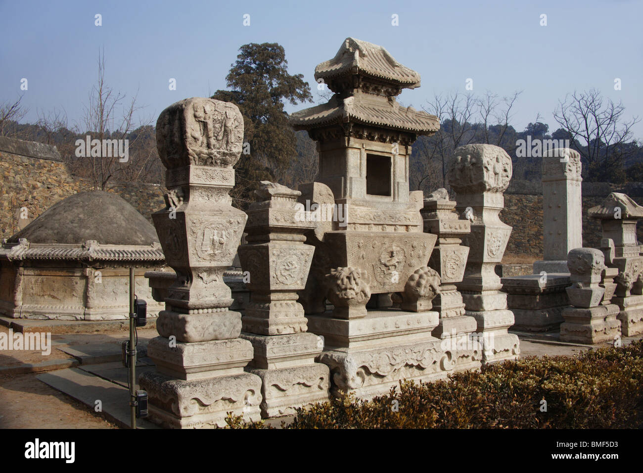 Eunuch hi-res stock photography and images - Alamy