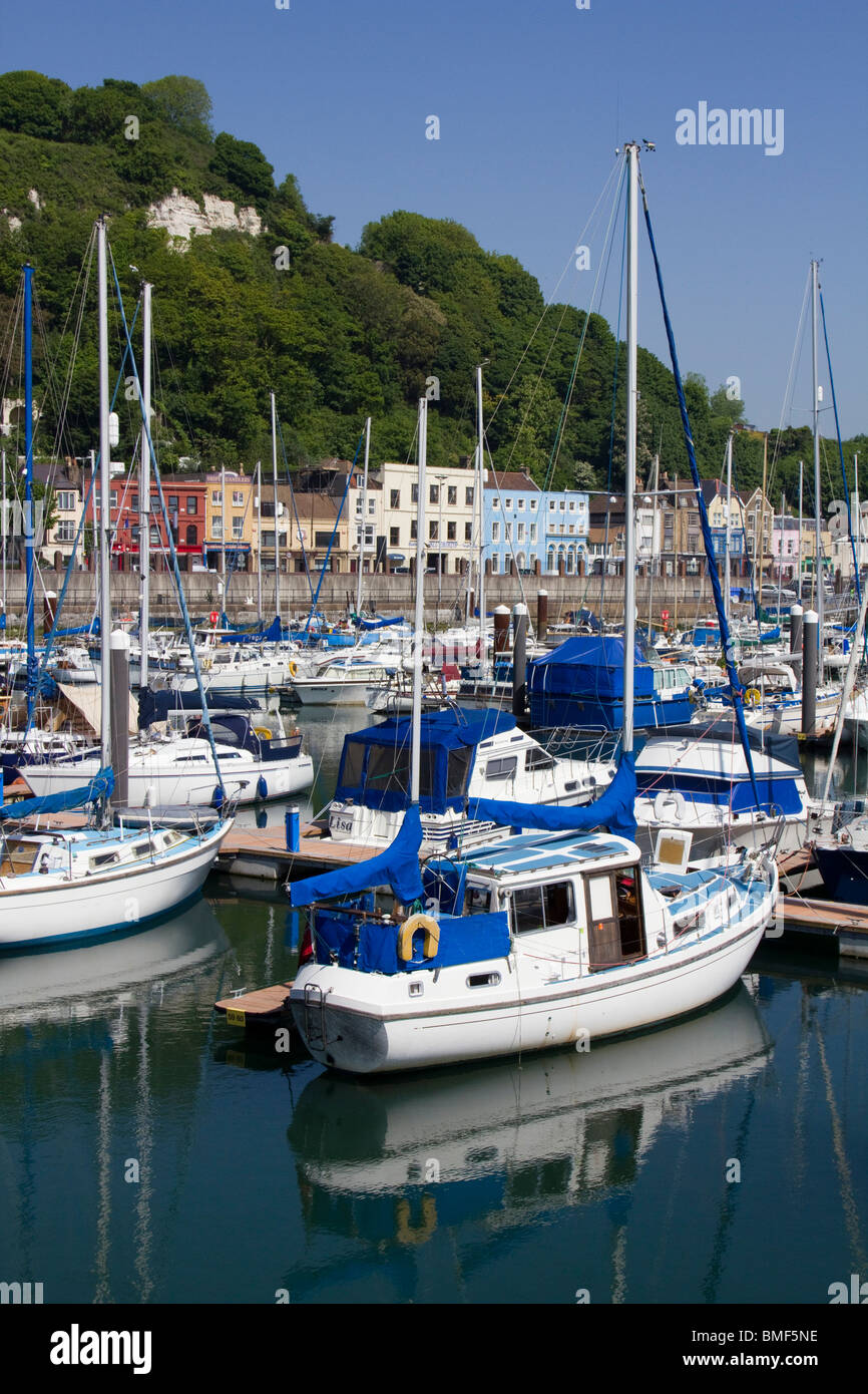 Dover port access hi-res stock photography and images - Alamy