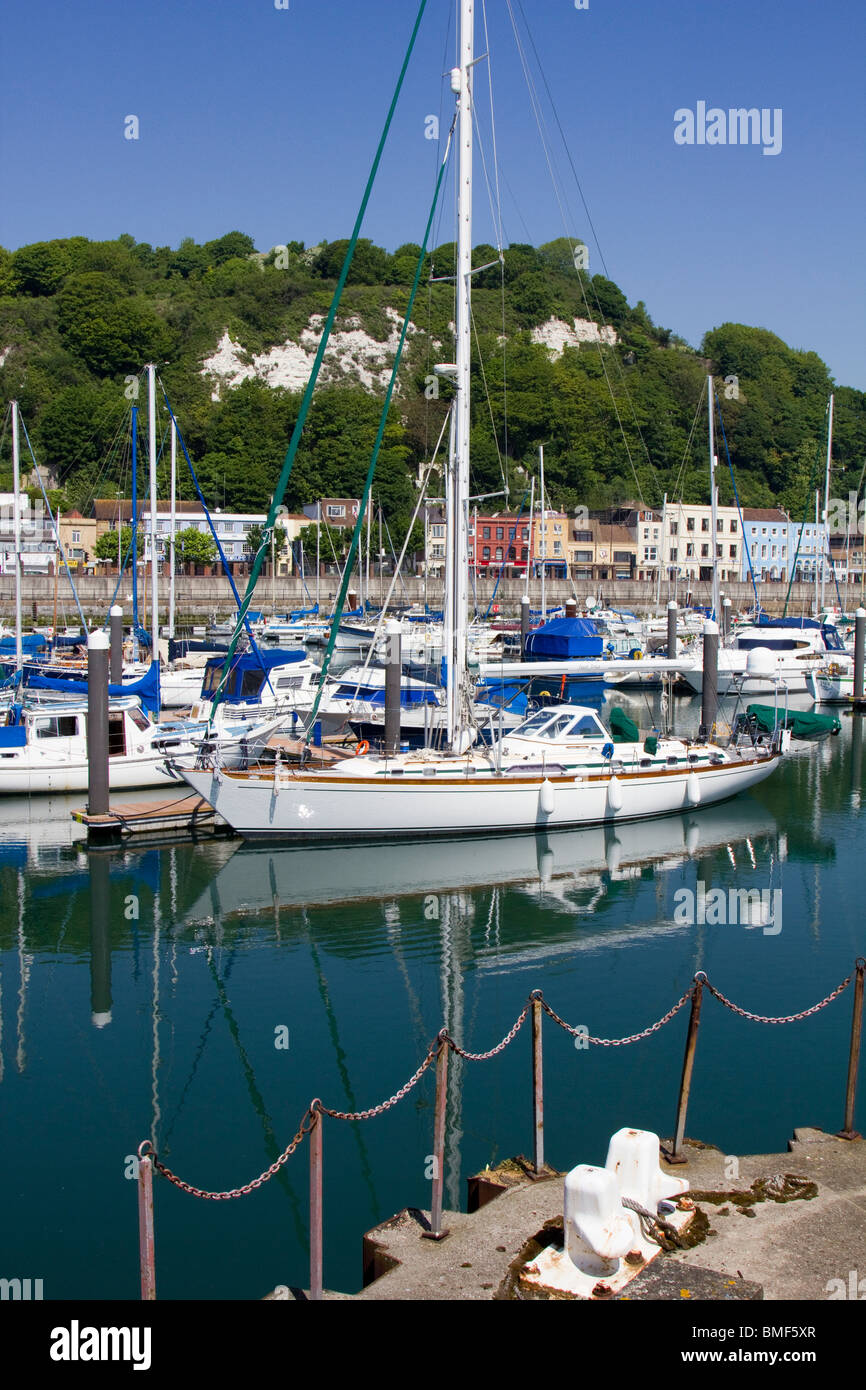 Dover port access hi-res stock photography and images - Alamy