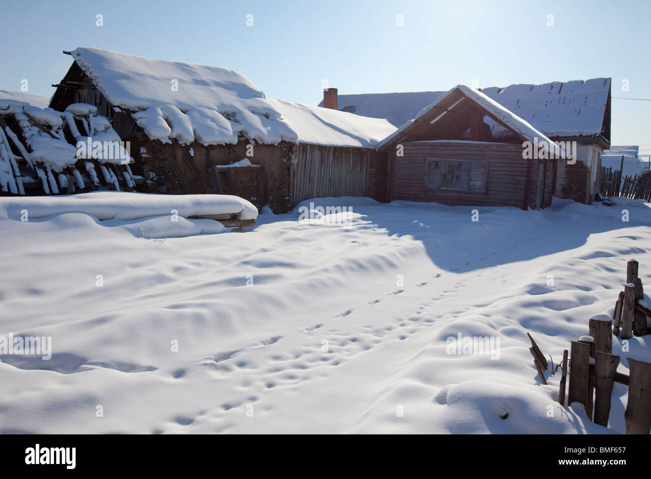 Russian village winter, Shiwei Russian Ethnic Township in winter, Ergun ...