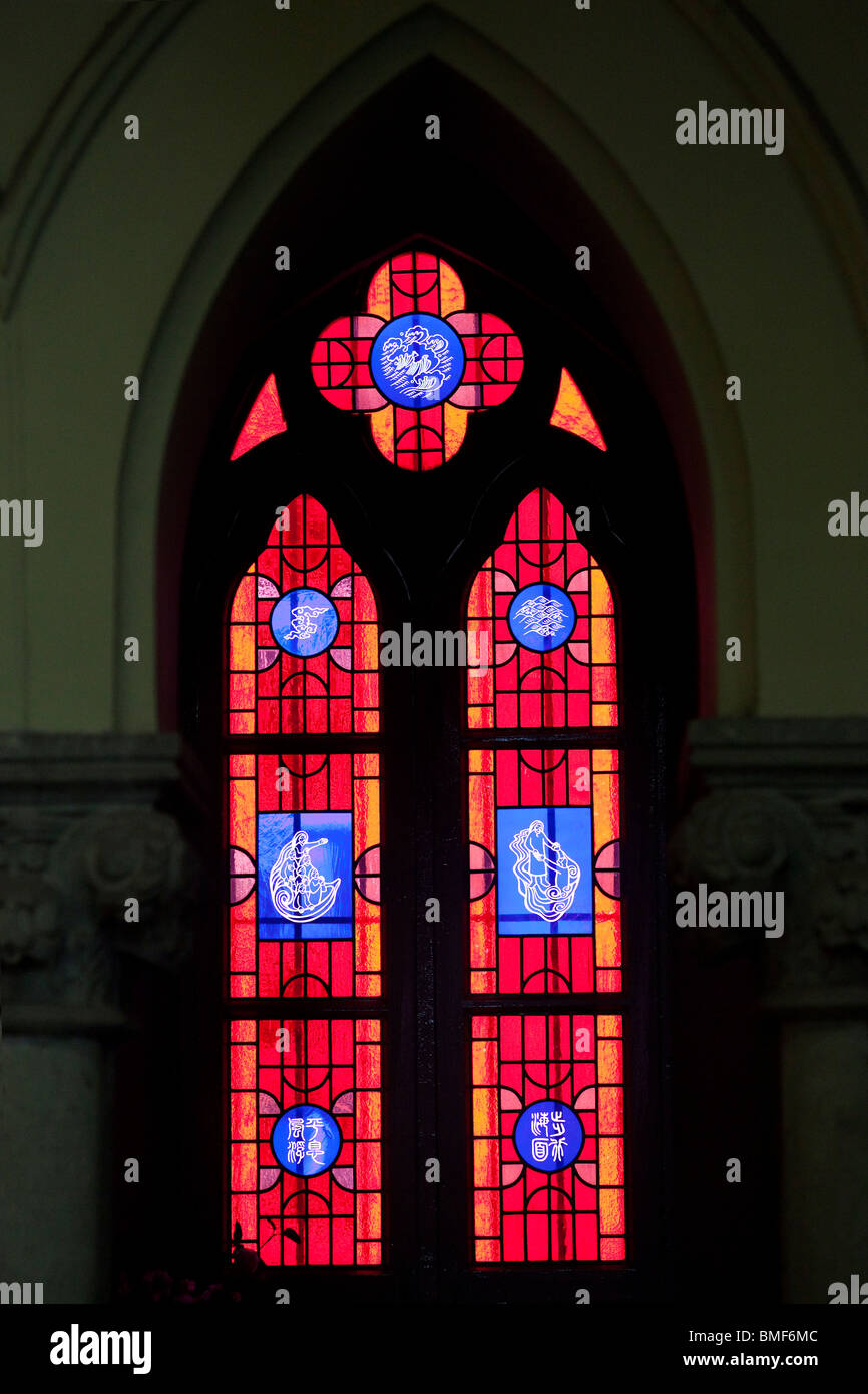 Stained glass door of St. Ignatius Cathedral of Shanghai, Shanghai ...