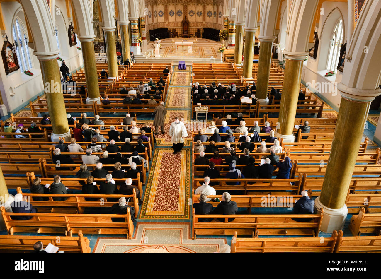 Priest blessing congregation hi-res stock photography and images - Alamy