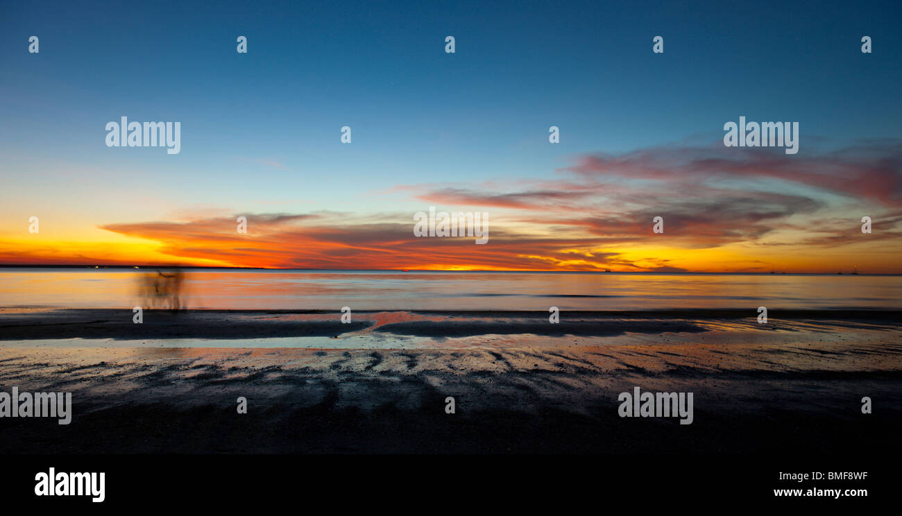 Watching the amazing sunset at Mindil beach Darwin Northern Territory ...