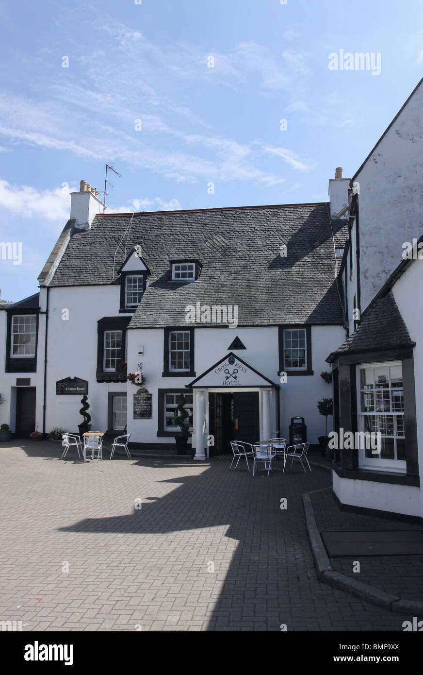 Cross keys peebles hi-res stock photography and images - Alamy