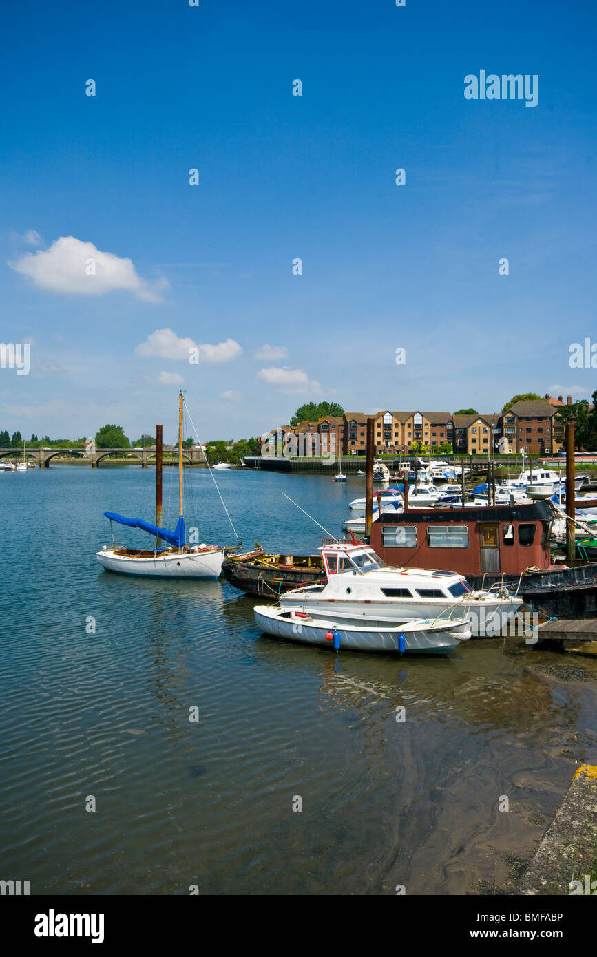 View up down river hi-res stock photography and images - Alamy