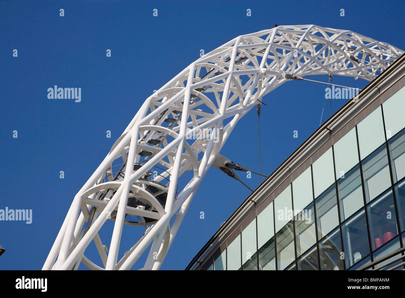 The Steel Arch at Wembley Stadium Stock Photo - Alamy