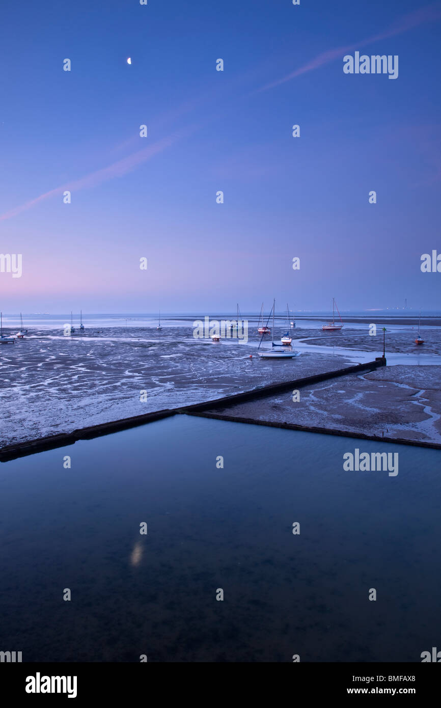 An estuary by moonlight hi-res stock photography and images - Alamy