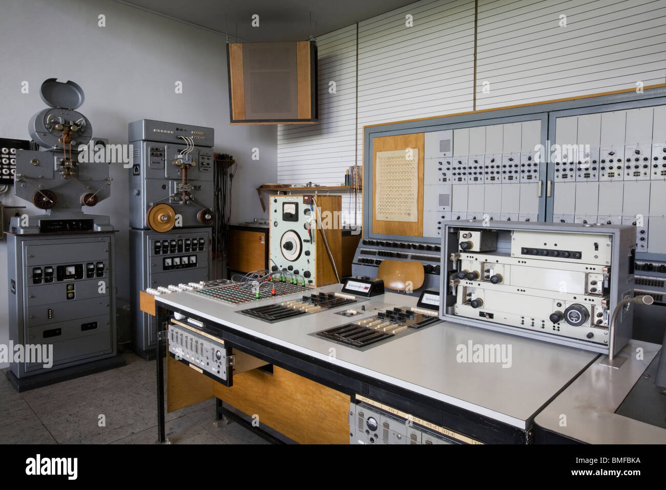 Details of a Siemens electronic music recording studio 1955 Stock Photo ...