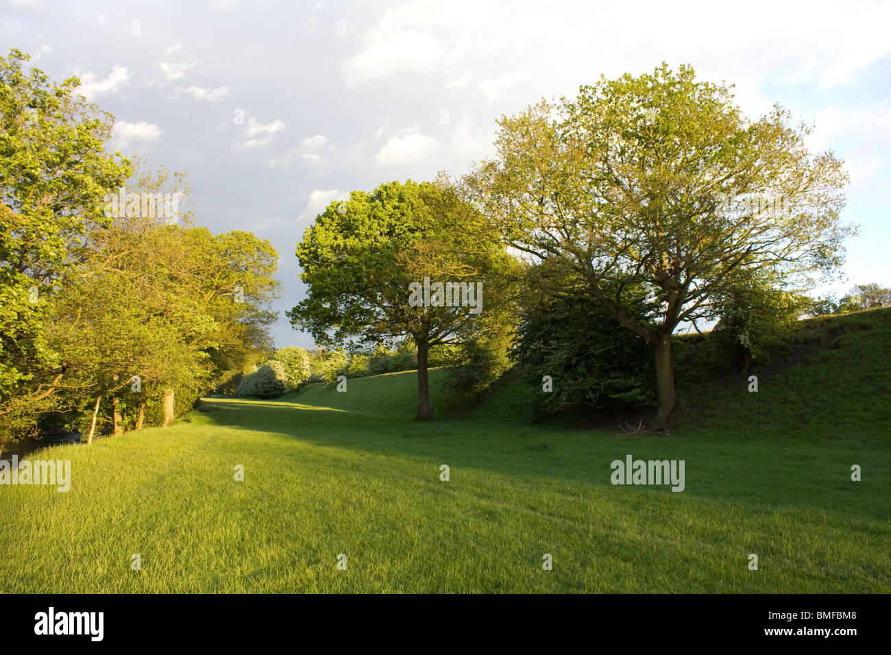 Evening view of countryside around Summerbridge, Yorkshire England ...