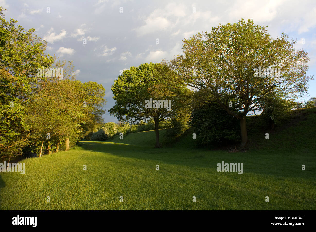 Evening view of countryside around summerbridge hi-res stock ...