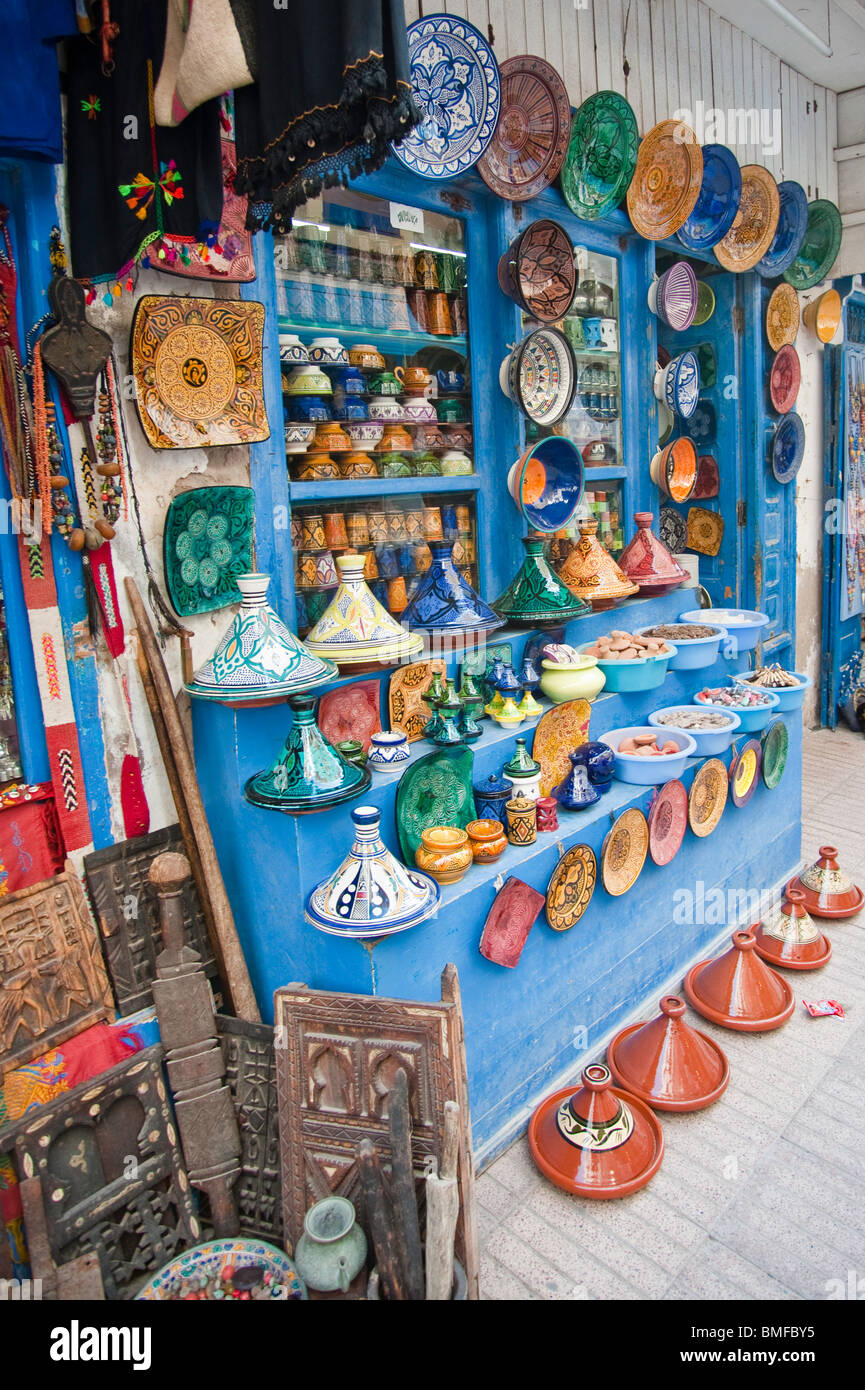 Pottery stand in Medina, Essaouira Stock Photo - Alamy