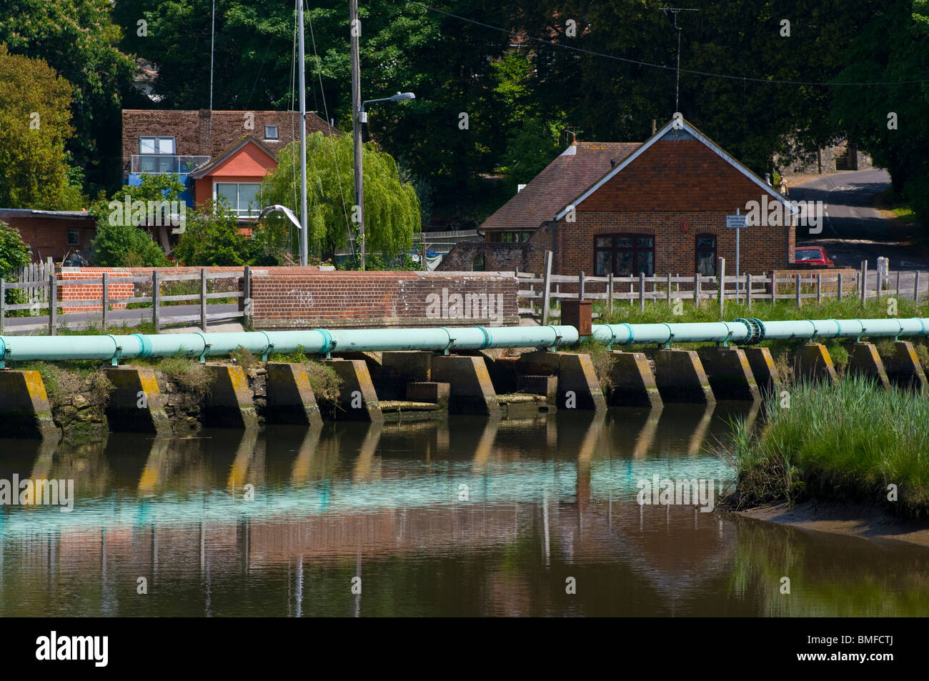 Toll_bridge hi-res stock photography and images - Alamy