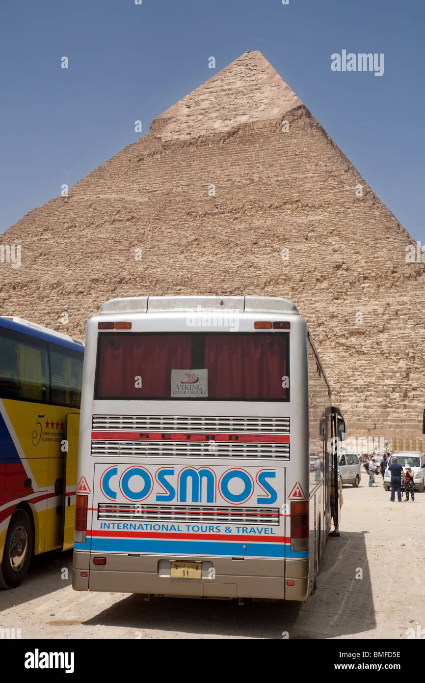 Cosmos Holiday coach at the pyramid of Khafre (Chephren); Giza, Cairo ...