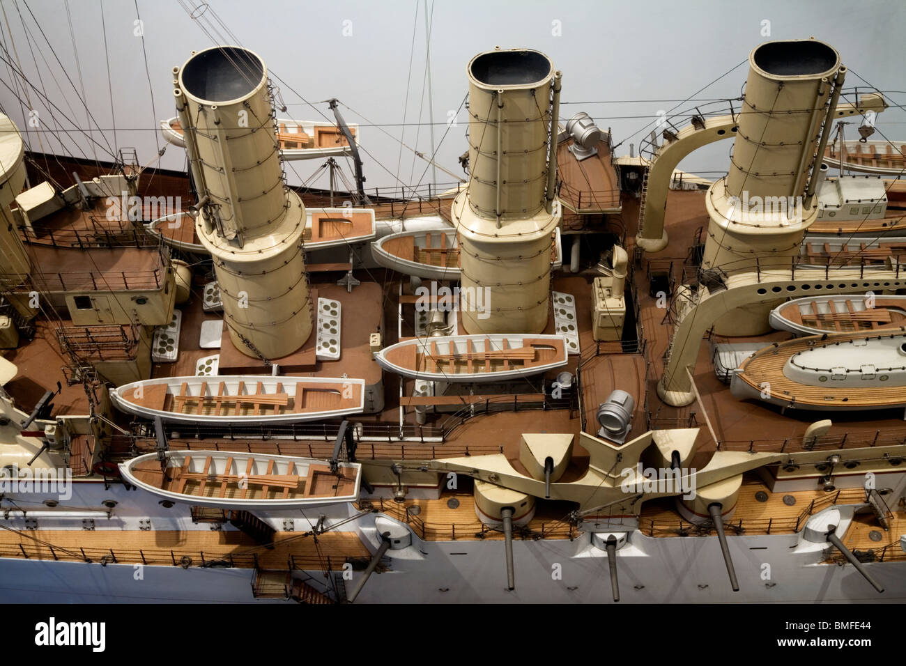 Warship design hi-res stock photography and images - Alamy