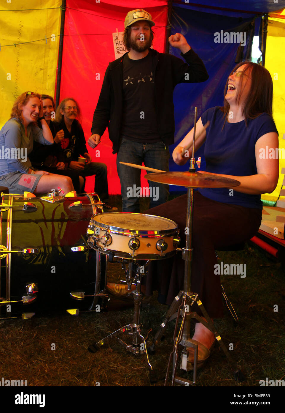 Hurl drum lesson at The Flatlake Festival Stock Photo - Alamy