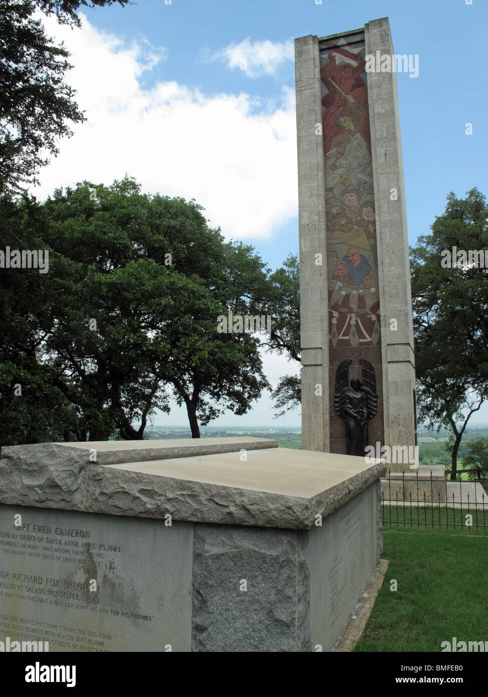 Hill tomb hi-res stock photography and images - Alamy