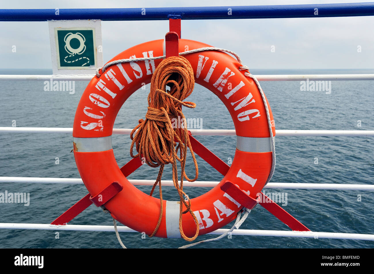 Lifebelt lifebuoy lifering lifesaver hi-res stock photography and ...