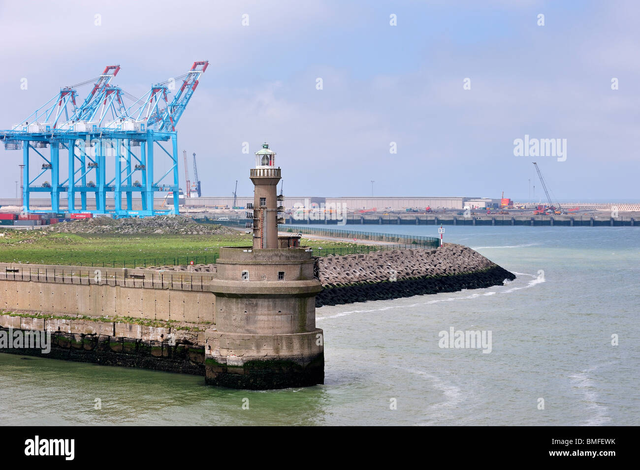 Mole zeebrugge hi-res stock photography and images - Alamy