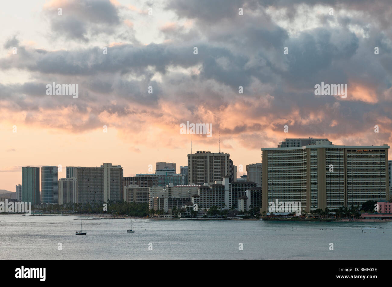 A view of high-rise hotel buildings in the Waikiki section of Honolulu ...
