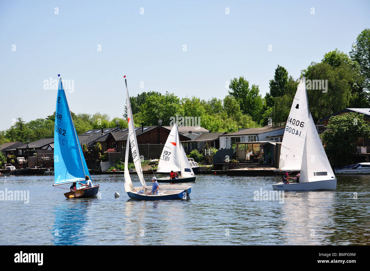 London river and children hi-res stock photography and images - Alamy