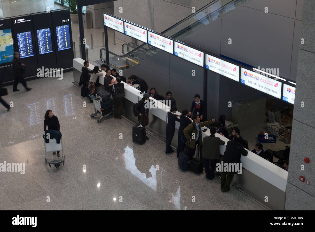 Ticketing counter of China Eastern Airline, Shanghai Hongqiao ...