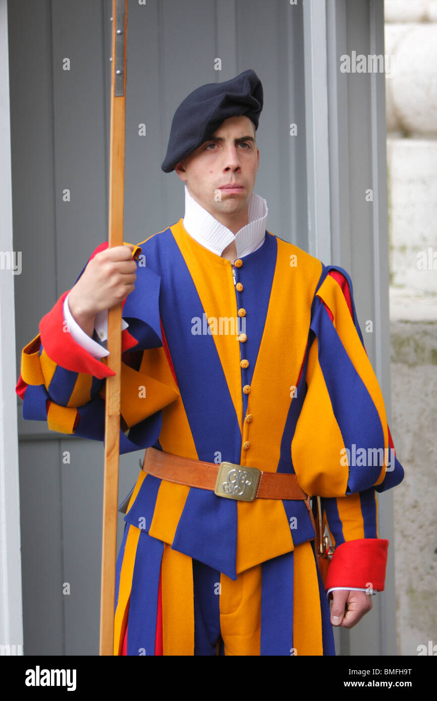 Swiss Guard, Vatican City, Rome, Italy Stock Photo - Alamy