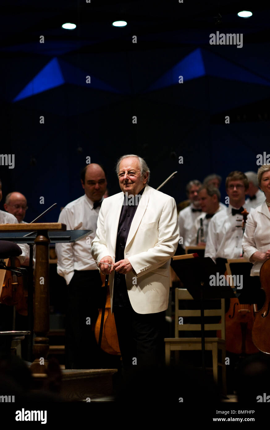 Conductor andre previn hi-res stock photography and images - Alamy